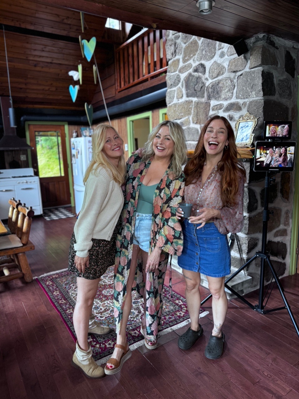 3 sœurs, un chalet et une toute nouvelle émission! – Mitsou Magazine